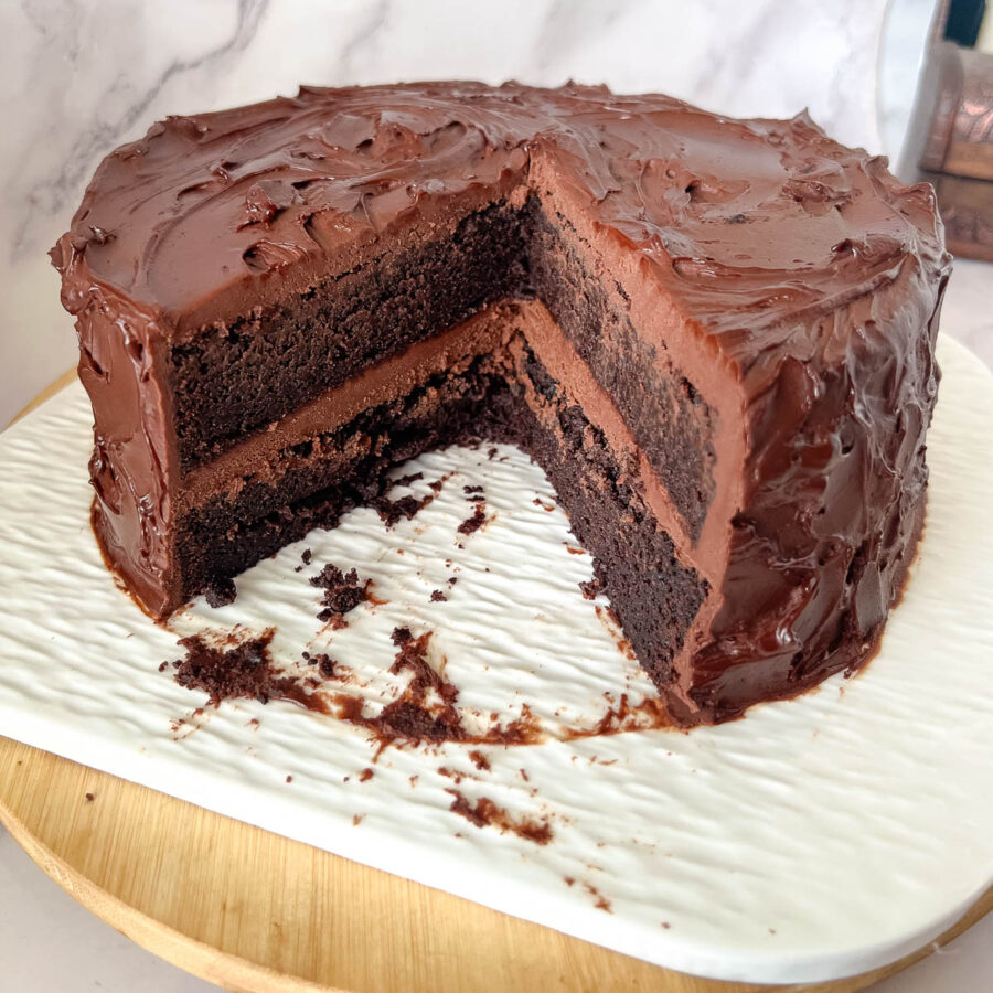 Ultimate Chocolate Mud Cake with Chocolate Ganache Frosting - Veena ...