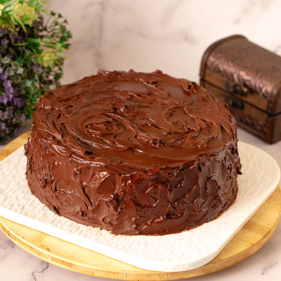 Ultimate Chocolate Mud Cake with Chocolate Ganache Frosting - Veena ...