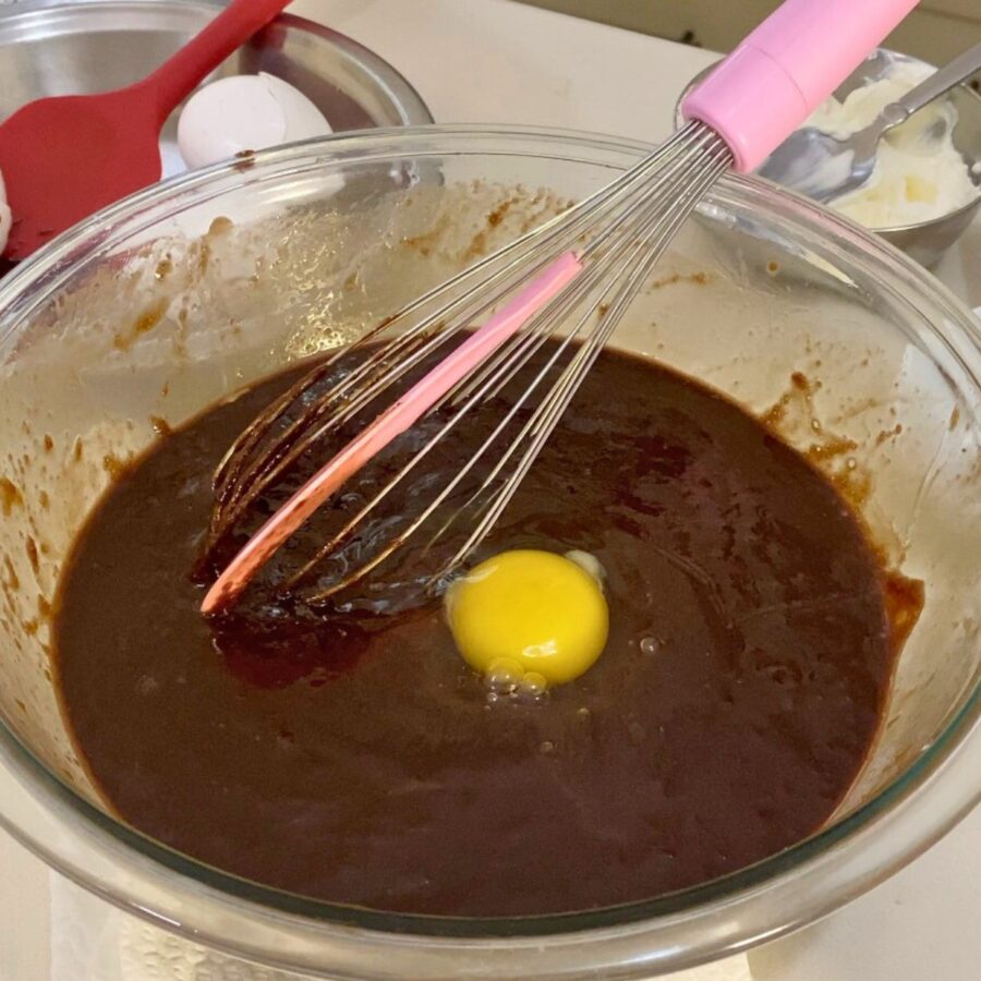 Ultimate Chocolate Mud Cake with Chocolate Ganache Frosting - Veena ...