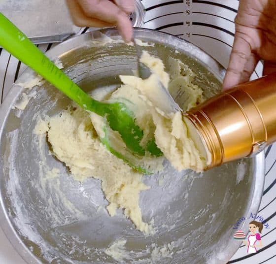 Jam Spritz Cookies – Easy Buttery Cookies with Jam Centers - Veena ...