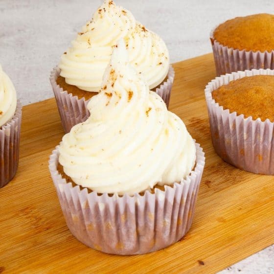 Moist Honey Cupcakes with Honey Buttercream Frosting - Veena Azmanov ...