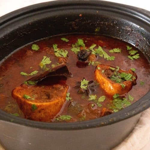 Easiest Beef Korma Recipe – Slow Cooker Indian Curry - Veena Azmanov ...