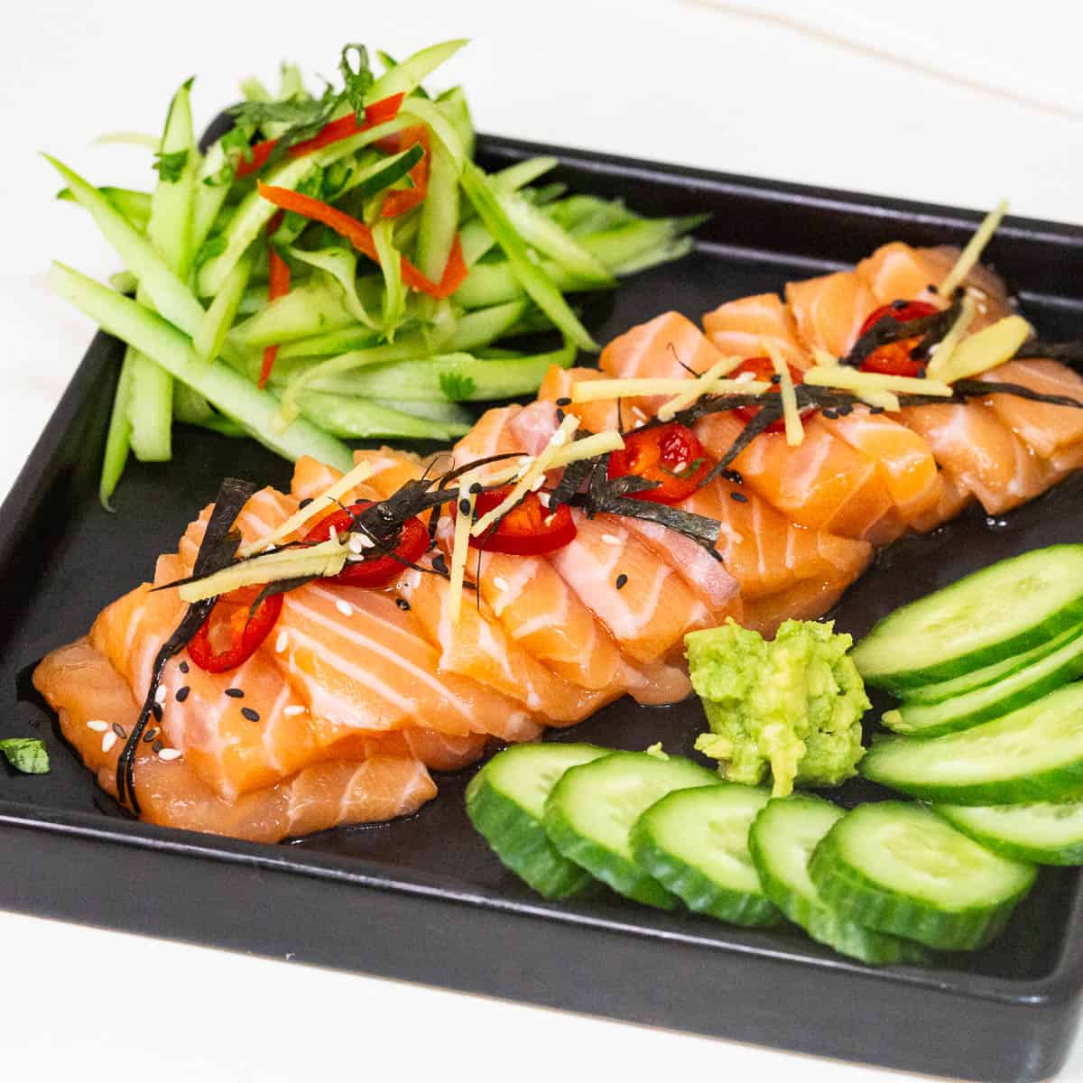 Salmon Sashimi: A Delicate Delight of Japanese Cuisine - Veena Azmanov ...