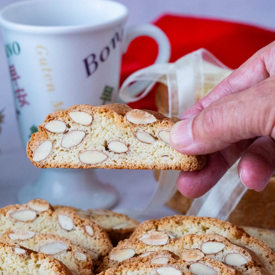 Homemade Biscotti: Crispy Almond Biscotti: Perfect for Dipping!- Veena ...