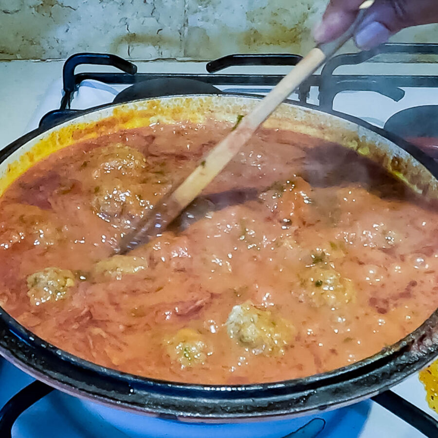 Authentic Moroccan Kefta Tagine (Beef & Lamb Meatballs with Eggs ...